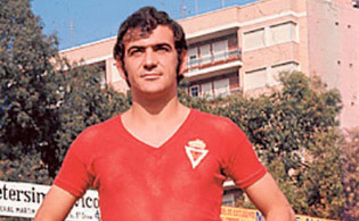 Fútbol | Real Murcia: Chinchurreta, el delantero vasco del Real Murcia que tiró abajo una ...